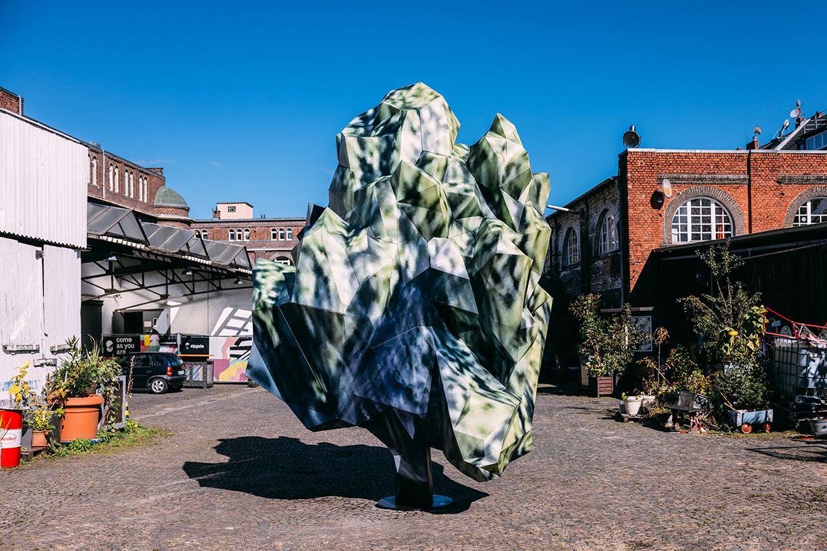 A GOOGLE TREE (WEINBERGSPARK CHESTNUT BONSAI) by Clement Valla, Certain ...